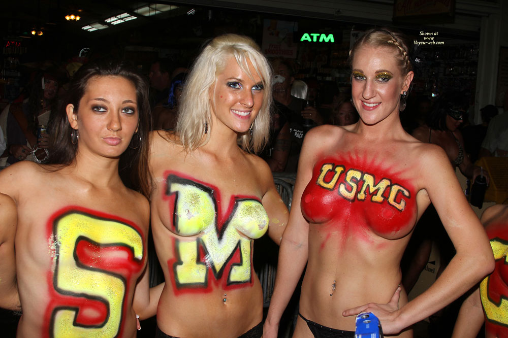 Sexy Women At Fantasy Fest November 2011 Voyeur Web Hall Of Fame
